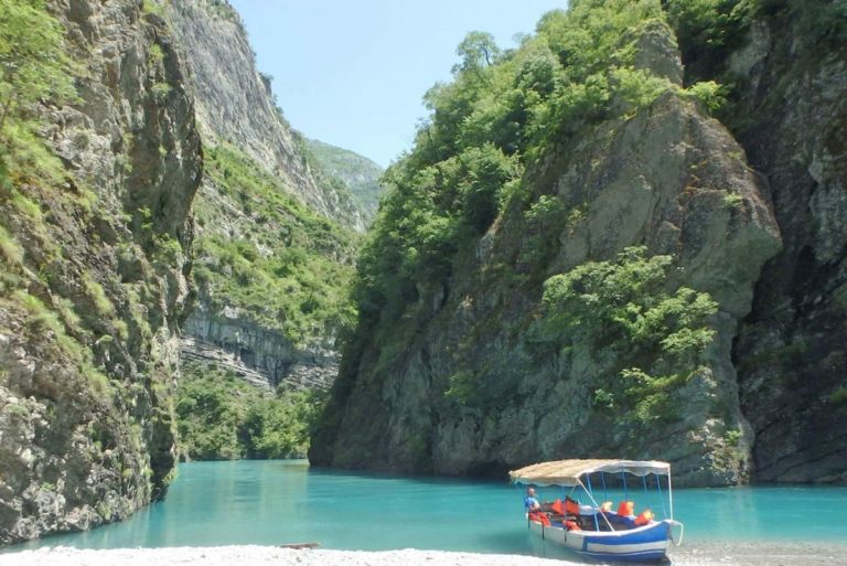 Lumi I Shales Río Shala Turismo Albania